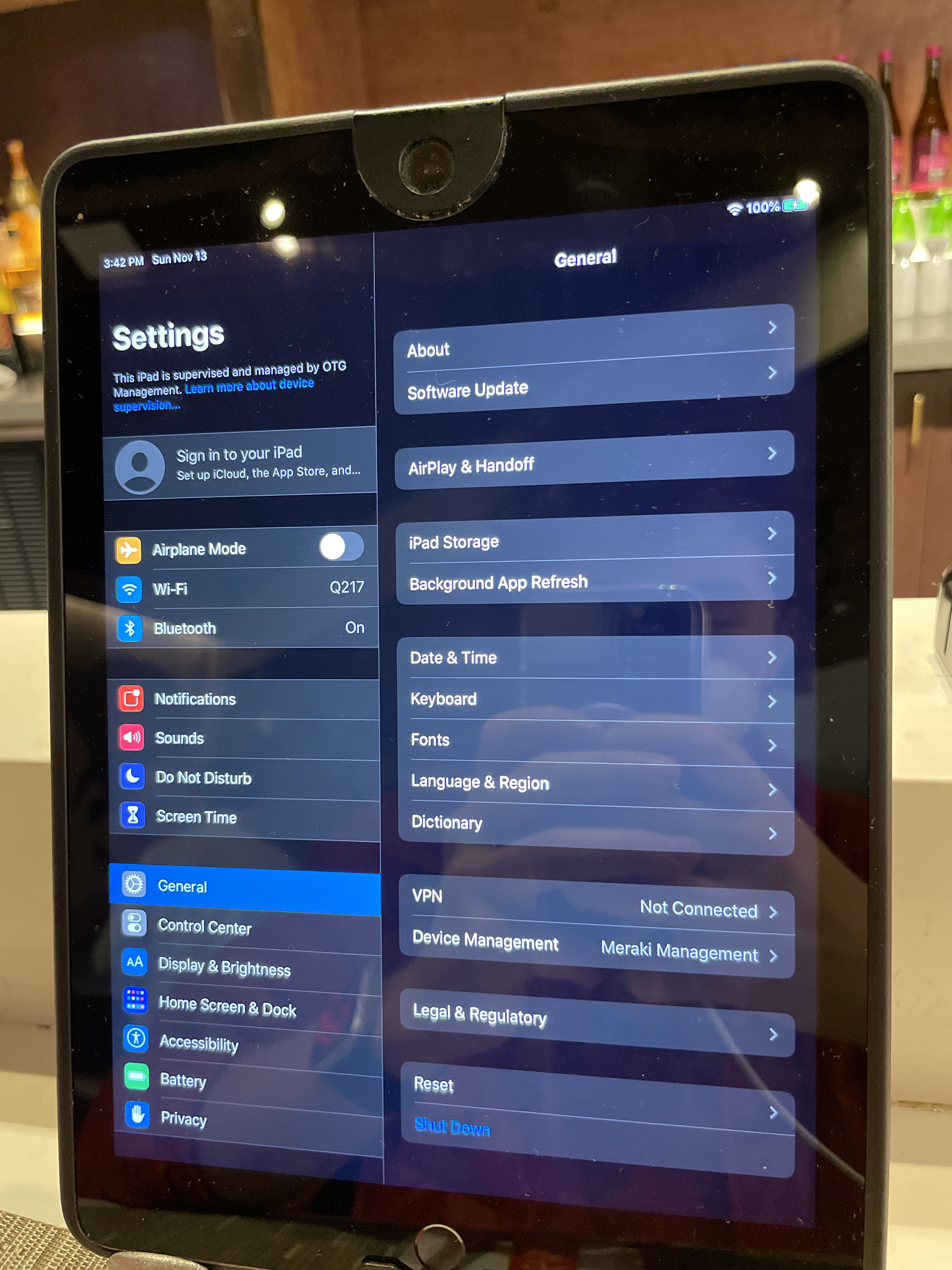 Y’all know those iPads at airport restaurants - 🚨 R74n / Sandboxels