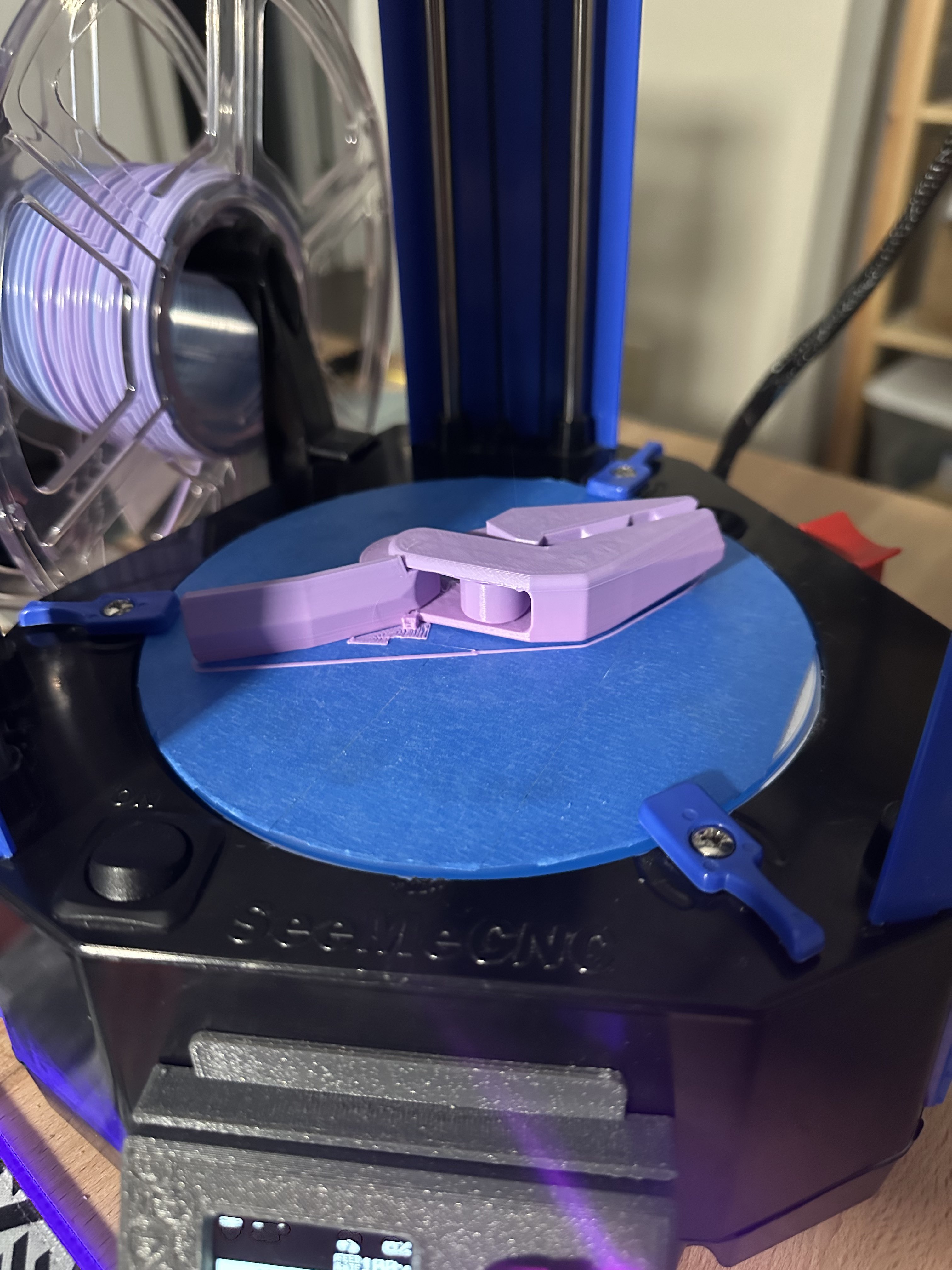 The new Elixir filament prints very nicely and of course Purple ombre ...