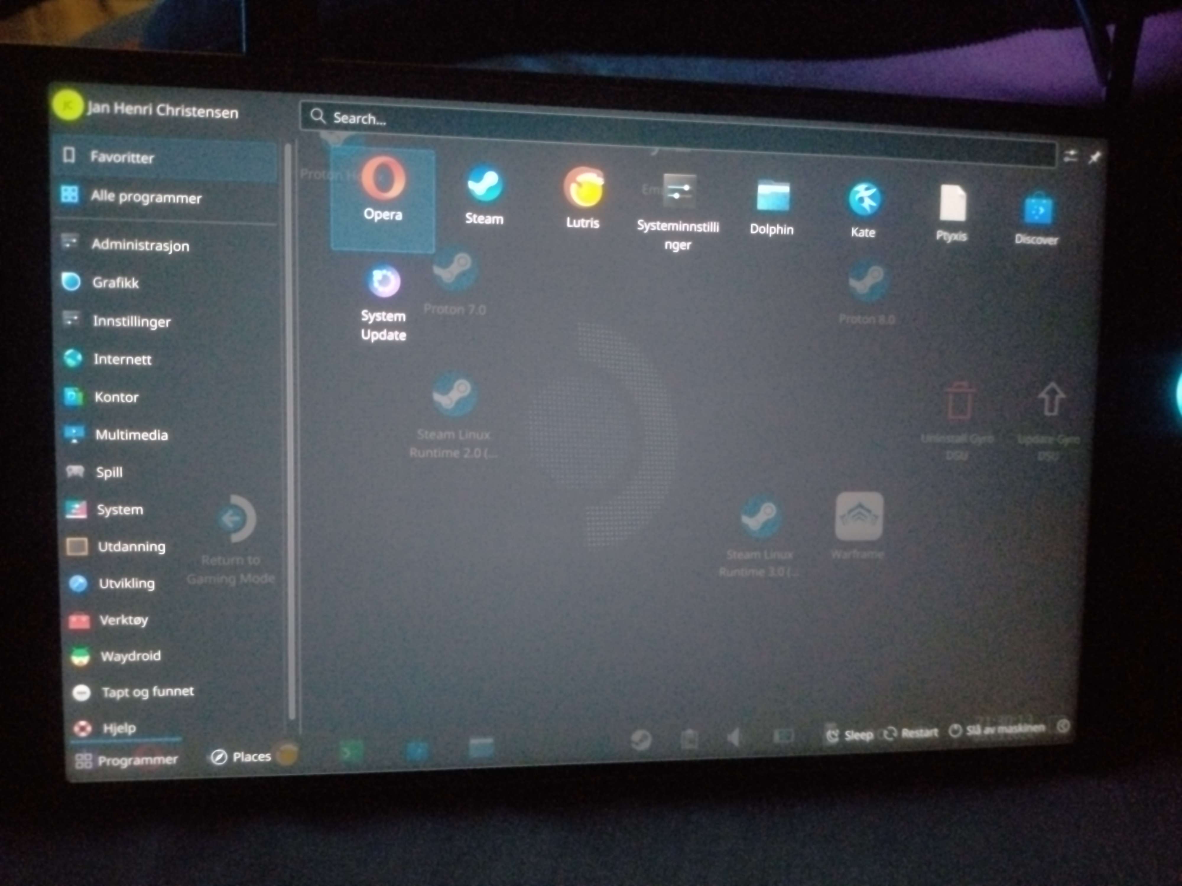 Btw, nested desktop got screwed up by me changing back and forth, any solutions, it won't launch ...