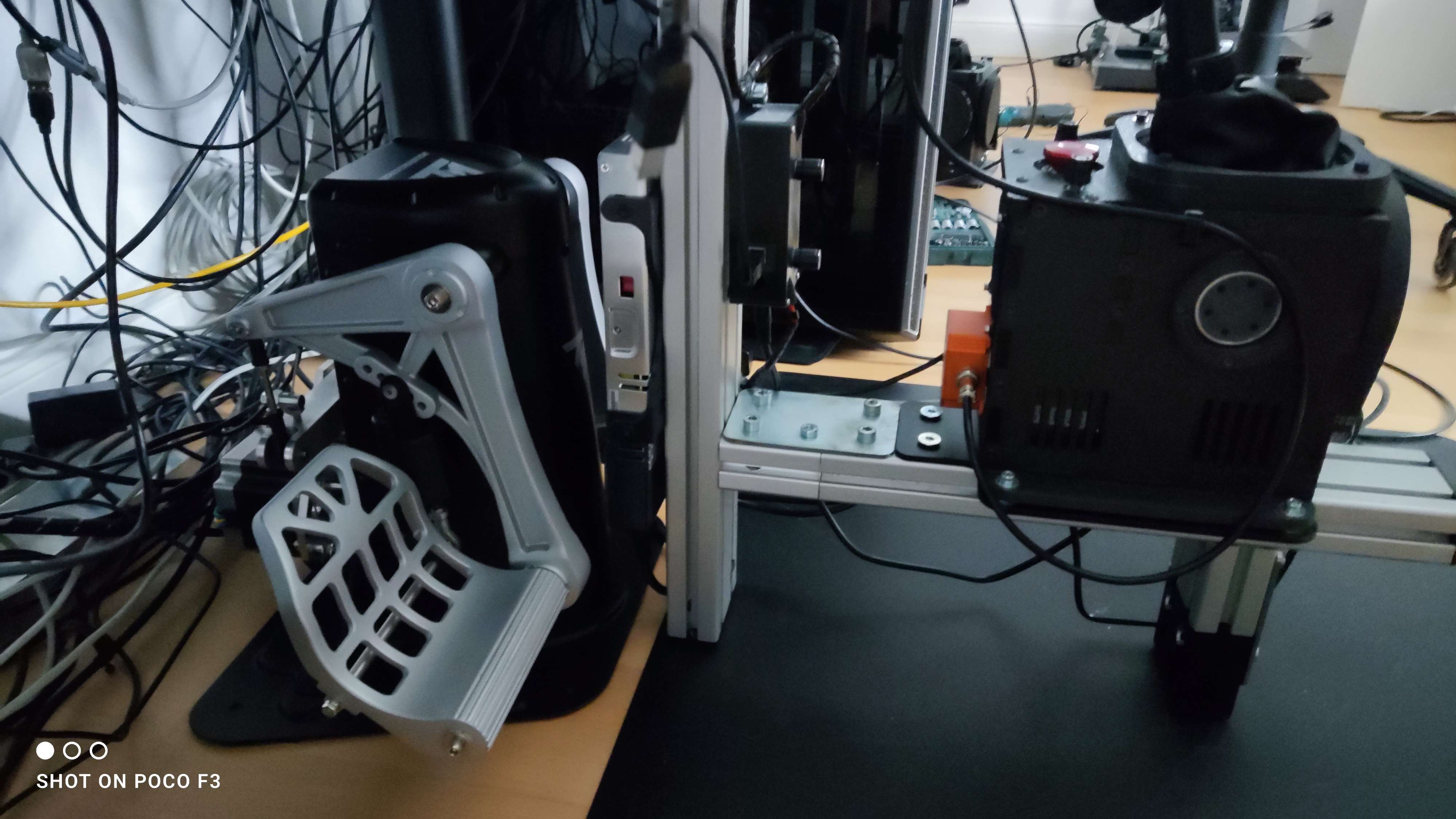 https://www.monster.tech/en/product/joystick-hotas-table-mount-long ...