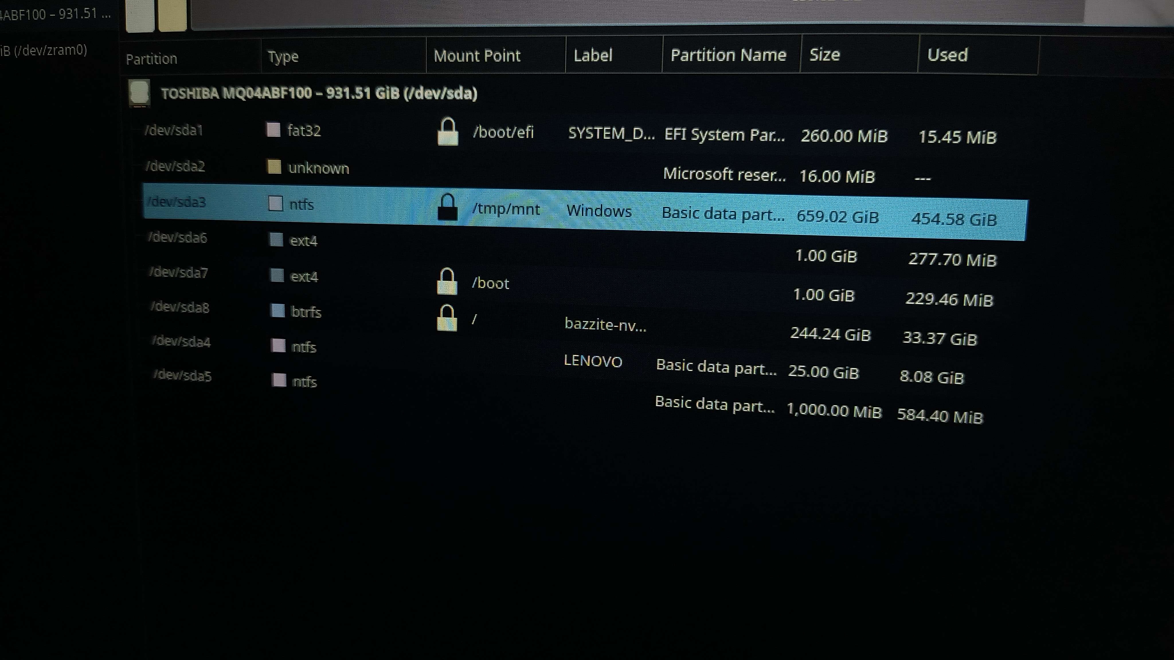 Im listening - Universal Blue