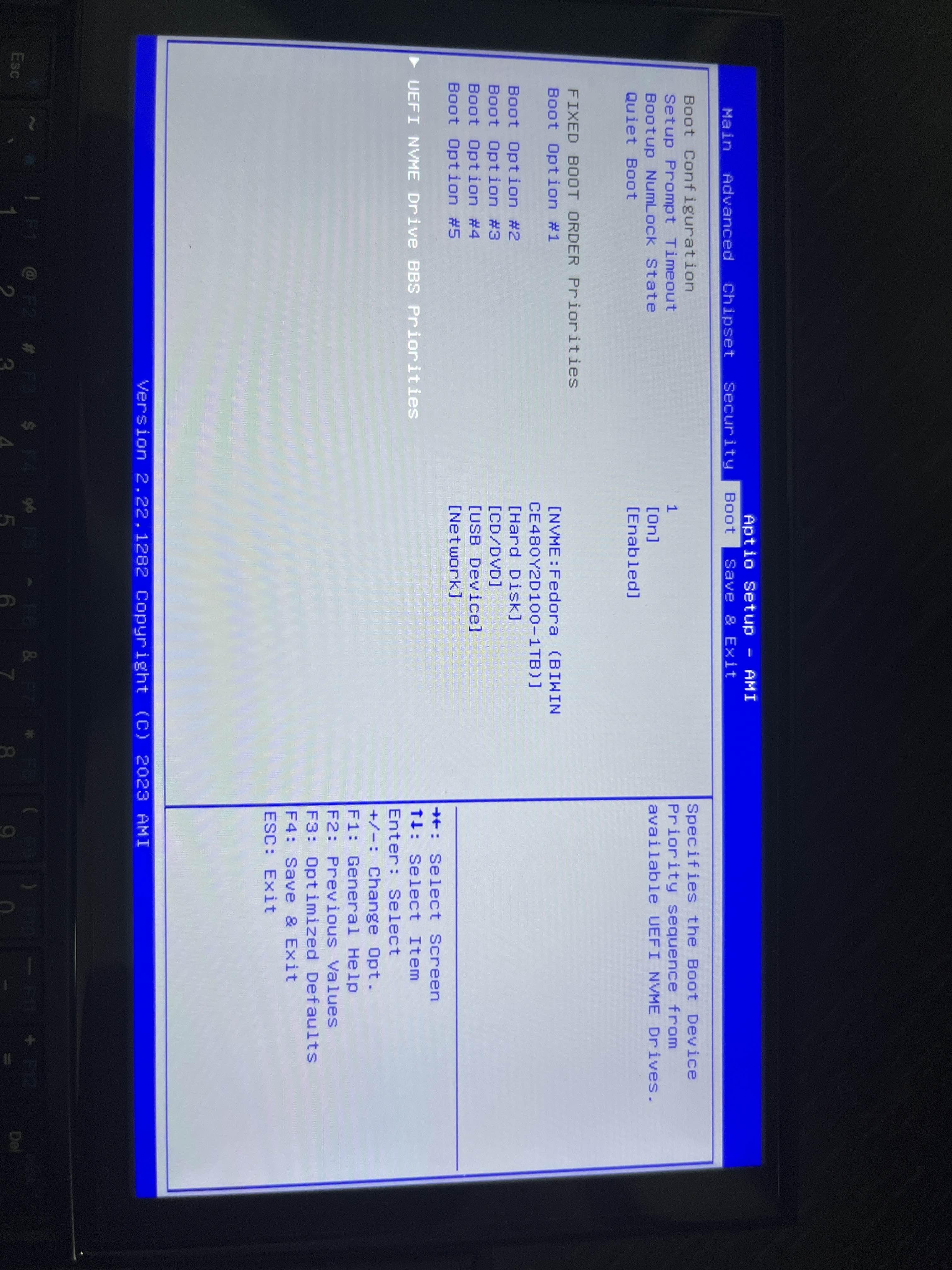 live linux iso or something like gparted live iso - Universal Blue
