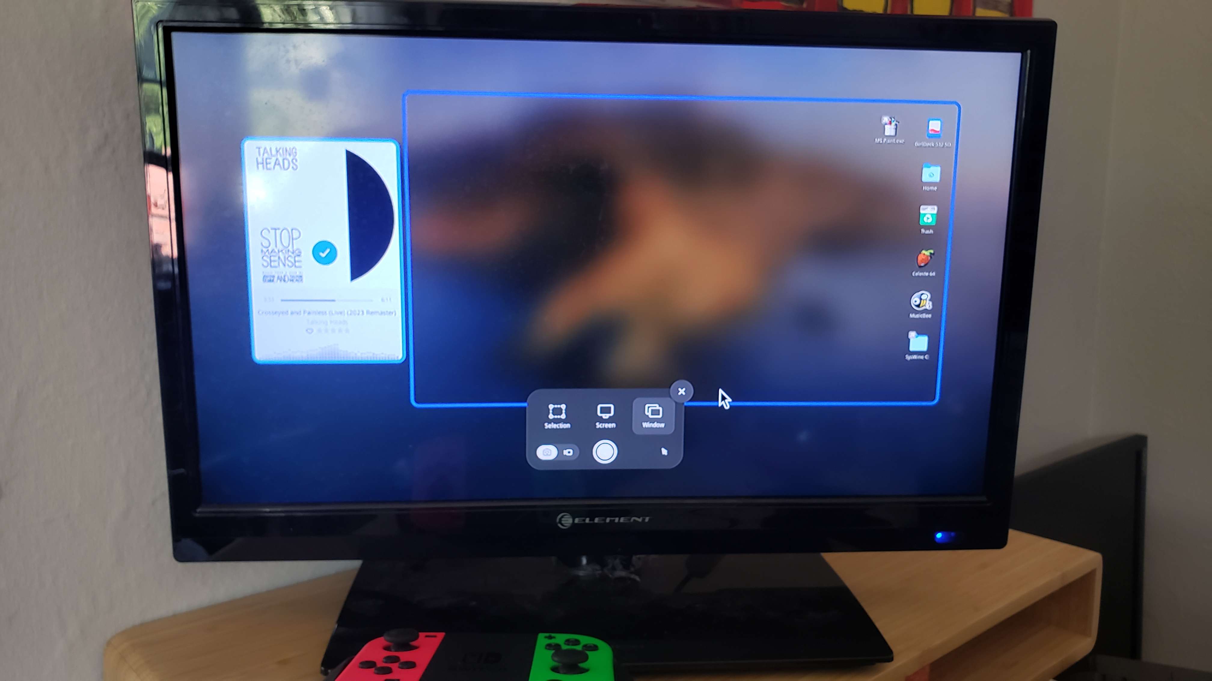 "It was horribly broken so I used arch" yeah sure you did - Bazzite