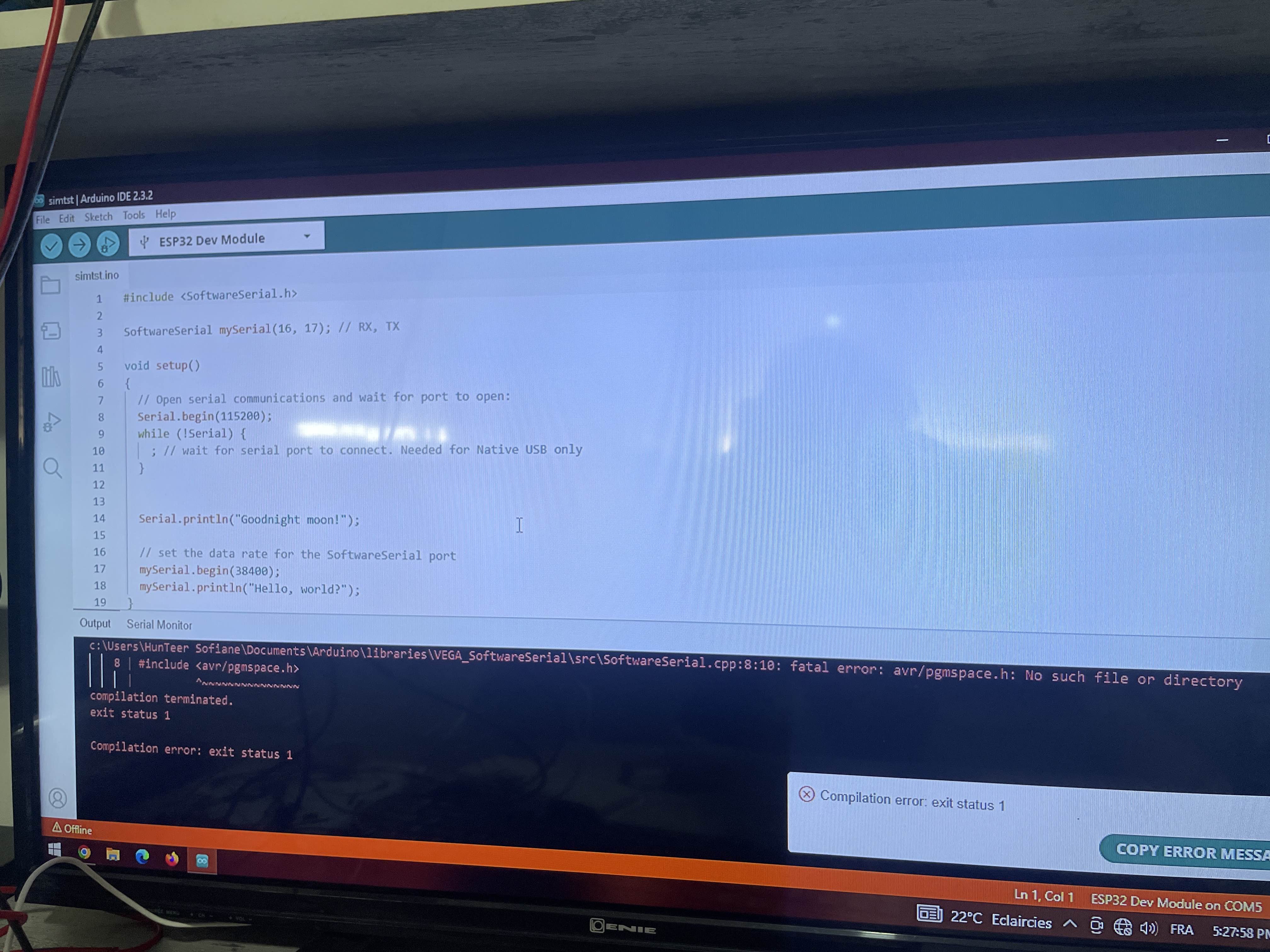 Did you chek the baude rate , your module and your microcontroller should be set to the same ...