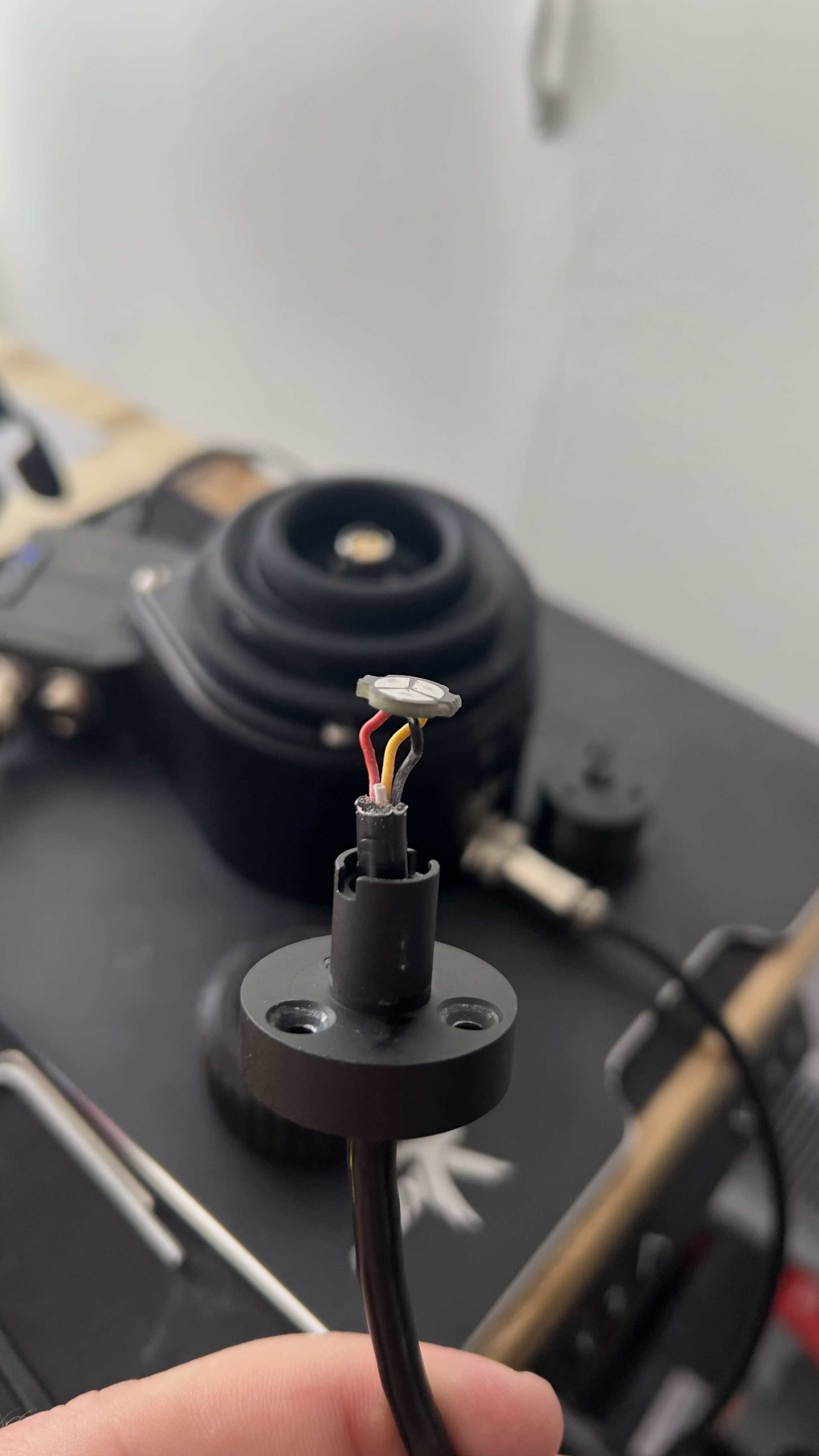 Hmm, it looks like it could be a logic board fault or a bad USB cable ...