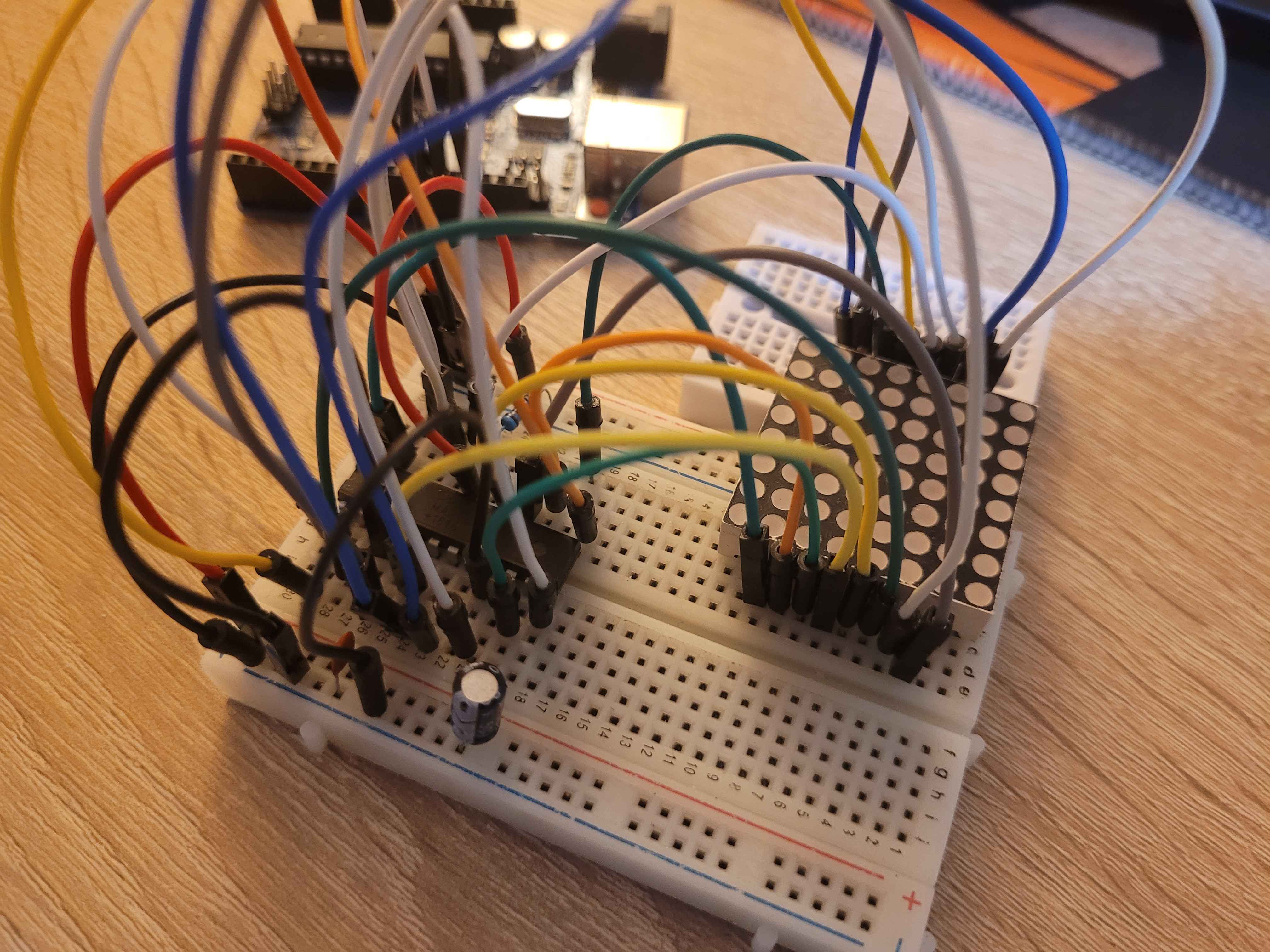 8x8 LED Matrix hardware problems - Arduino